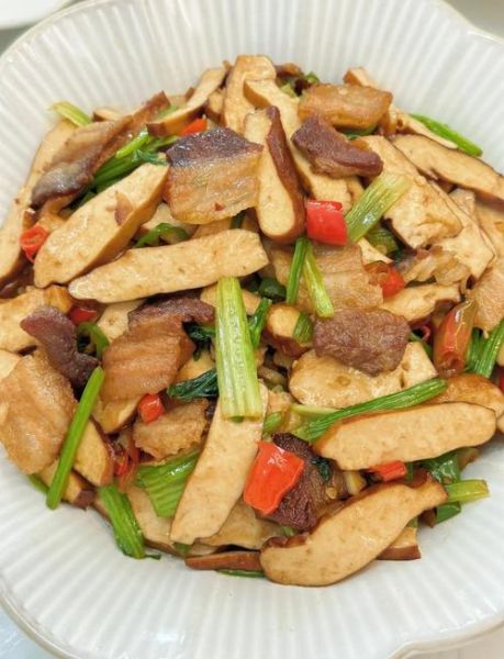 香干回锅肉怎么做好吃_香干回锅肉的家常做法-第1张图片-山城妙识 香干回锅肉怎么做好吃_香干回锅肉的家常做法-第1张图片-山城妙识