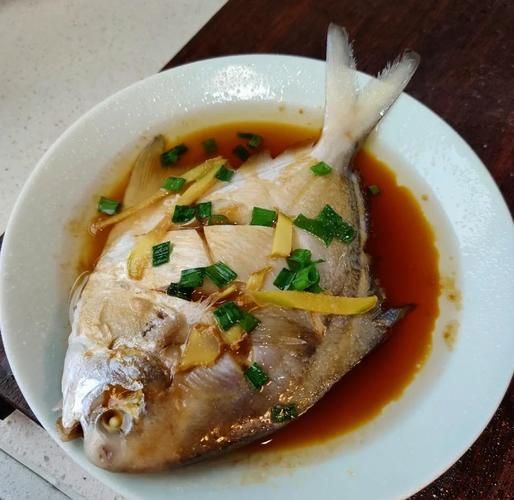 鲳鱼怎么清蒸_清蒸鲳鱼的做法步骤-第1张图片-山城妙识 鲳鱼怎么清蒸_清蒸鲳鱼的做法步骤-第1张图片-山城妙识