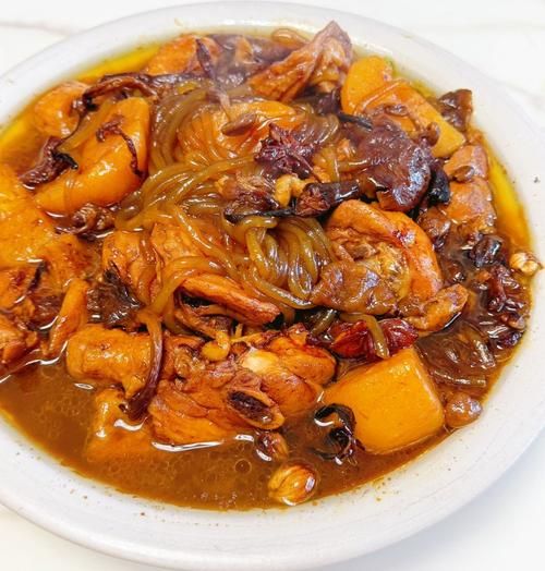 鸡肉炖蘑菇是什么菜系_东北菜还是家常菜-第1张图片-山城妙识 鸡肉炖蘑菇是什么菜系_东北菜还是家常菜-第1张图片-山城妙识