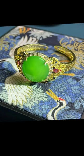 鸡血石手镯怎么鉴别真假_鸡血石手镯价格多少钱-第3张图片-山城妙识 鸡血石手镯怎么鉴别真假_鸡血石手镯价格多少钱-第3张图片-山城妙识