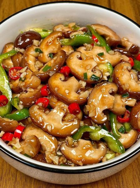 香菇和什么炒最好吃_香菇炒肉怎么做好吃-第1张图片-山城妙识 香菇和什么炒最好吃_香菇炒肉怎么做好吃-第1张图片-山城妙识