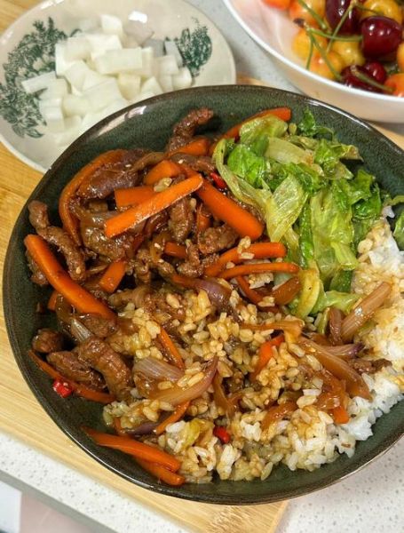 黑椒牛柳怎么做_黑椒牛柳用哪个部位牛肉-第1张图片-山城妙识