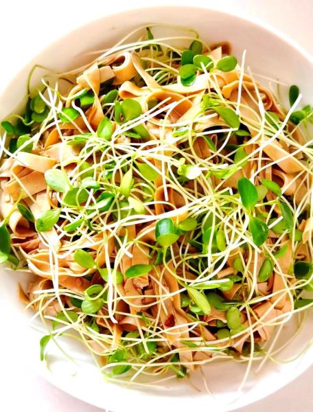 香椿苗怎么吃_香椿苗的吃法大全-第2张图片-山城妙识 香椿苗怎么吃_香椿苗的吃法大全-第2张图片-山城妙识