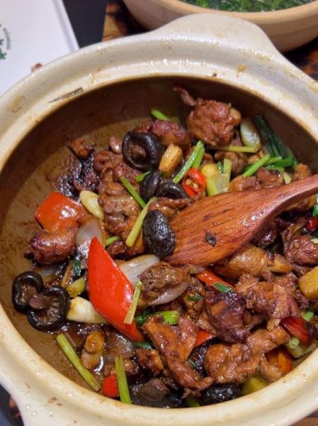 香菇鸡块怎么做才入味_香菇鸡块炖多久最好-第1张图片-山城妙识 香菇鸡块怎么做才入味_香菇鸡块炖多久最好-第1张图片-山城妙识