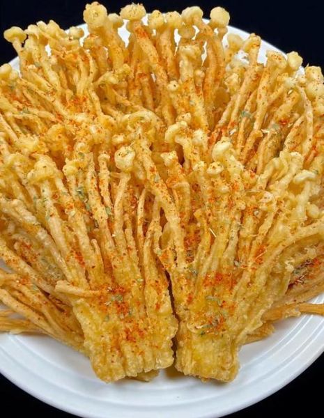 金针菇的功效与作用_金针菇怎么吃最营养-第2张图片-山城妙识 金针菇的功效与作用_金针菇怎么吃最营养-第2张图片-山城妙识