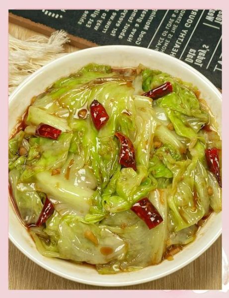 包白菜怎么炒好吃_包白菜炒多久才脆嫩-第1张图片-山城妙识