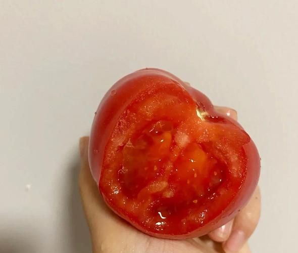 西红柿热量高吗_西红柿减肥能吃吗-第3张图片-山城妙识 西红柿热量高吗_西红柿减肥能吃吗-第3张图片-山城妙识