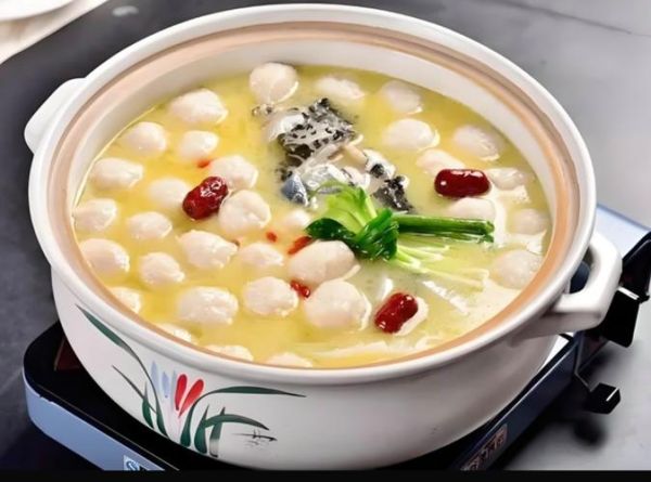 鱼丸和什么做汤好吃_鱼丸汤搭配推荐-第1张图片-山城妙识 鱼丸和什么做汤好吃_鱼丸汤搭配推荐-第1张图片-山城妙识