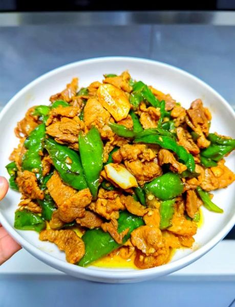 辣椒炒肉是哪里的菜系_湖南小炒肉正宗做法-第2张图片-山城妙识