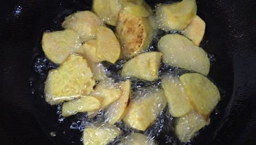 路边炸红薯小块怎么做_炸红薯小块酥脆秘诀-第1张图片-山城妙识 路边炸红薯小块怎么做_炸红薯小块酥脆秘诀-第1张图片-山城妙识