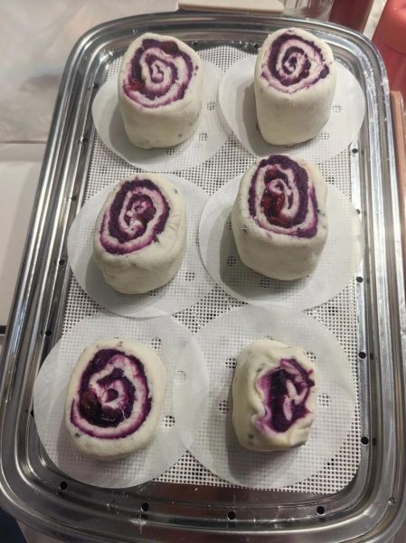 紫薯花卷怎么蒸才松软_紫薯花卷做法详细步骤-第2张图片-山城妙识