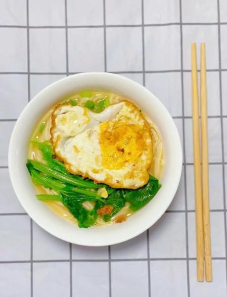 鸡蛋面条怎么煮_鸡蛋面条煮多久才熟-第2张图片-山城妙识 鸡蛋面条怎么煮_鸡蛋面条煮多久才熟-第2张图片-山城妙识