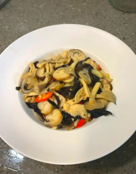 蘑菇炒肉的热量高吗_蘑菇炒肉的营养价值-第3张图片-山城妙识 蘑菇炒肉的热量高吗_蘑菇炒肉的营养价值-第3张图片-山城妙识