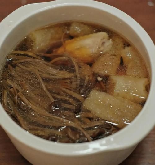 茶树菇煲鸡汤还可以放什么_茶树菇鸡汤最佳搭配-第1张图片-山城妙识 茶树菇煲鸡汤还可以放什么_茶树菇鸡汤最佳搭配-第1张图片-山城妙识