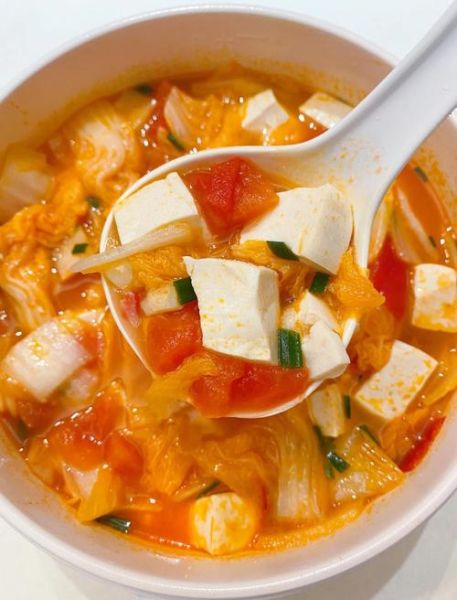 西红柿豆腐汤能减肥吗_西红柿豆腐汤的营养价值-第2张图片-山城妙识 西红柿豆腐汤能减肥吗_西红柿豆腐汤的营养价值-第2张图片-山城妙识