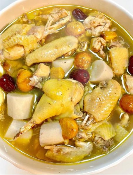 鸡汤炖什么好吃_家常搭配推荐-第1张图片-山城妙识