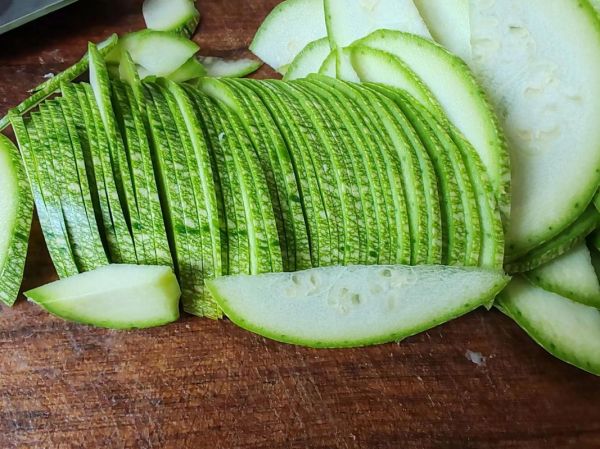 菜瓜有几种_菜瓜和黄瓜的区别-第3张图片-山城妙识 菜瓜有几种_菜瓜和黄瓜的区别-第3张图片-山城妙识