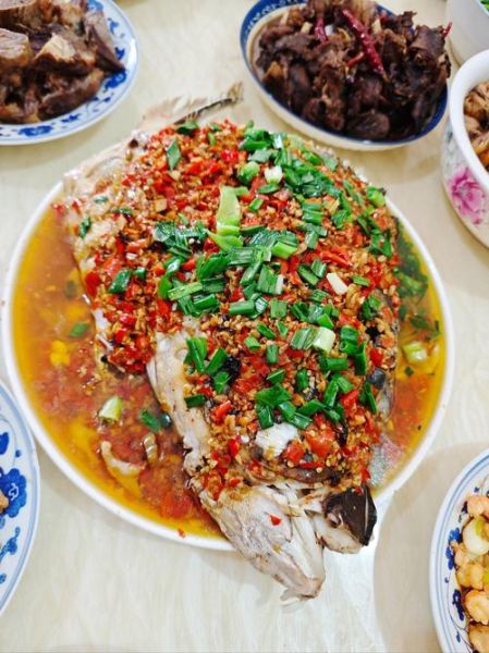 蒸剁椒鱼头怎么做_剁椒鱼头蒸多久才嫩-第1张图片-山城妙识 蒸剁椒鱼头怎么做_剁椒鱼头蒸多久才嫩-第1张图片-山城妙识