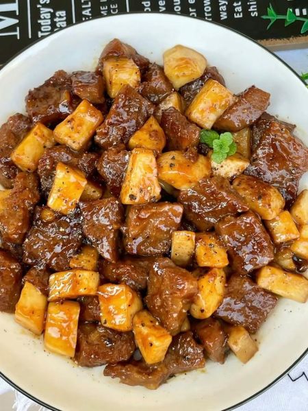 黑椒牛肉粒杏鲍菇怎么做_黑椒牛肉粒杏鲍菇热量高吗-第1张图片-山城妙识 黑椒牛肉粒杏鲍菇怎么做_黑椒牛肉粒杏鲍菇热量高吗-第1张图片-山城妙识