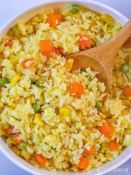黄金炒饭怎么炒出一粒一粒_黄金炒饭为什么总是粘锅-第1张图片-山城妙识