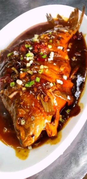 鲤鱼怎么做好吃又简单家常的清炖_清炖鲤鱼的做法窍门-第2张图片-山城妙识