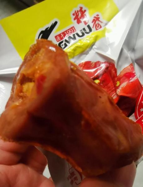 精武鸭脖和绝味鸭脖哪个好吃_哪个更辣-第2张图片-山城妙识 精武鸭脖和绝味鸭脖哪个好吃_哪个更辣-第2张图片-山城妙识