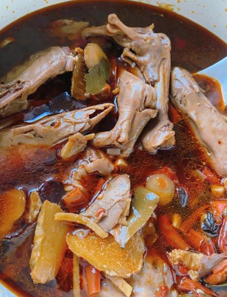 麻辣鸭头鸭脖配方怎么做_家庭版详细做法-第1张图片-山城妙识