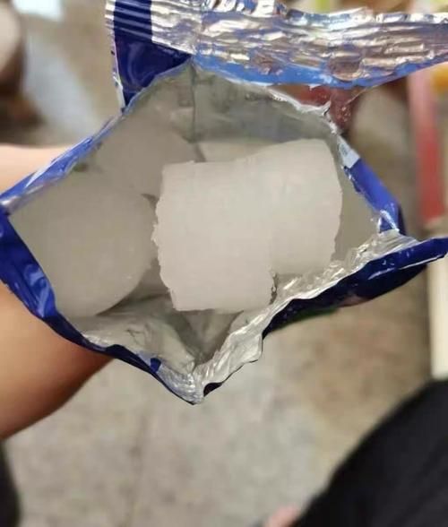 雪莲冰块怎么做_雪莲冰块能保存多久-第1张图片-山城妙识 雪莲冰块怎么做_雪莲冰块能保存多久-第1张图片-山城妙识