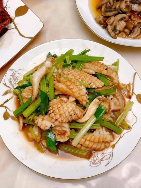 鱿鱼怎么炒好吃又嫩_鱿鱼炒多久才不老-第3张图片-山城妙识 鱿鱼怎么炒好吃又嫩_鱿鱼炒多久才不老-第3张图片-山城妙识