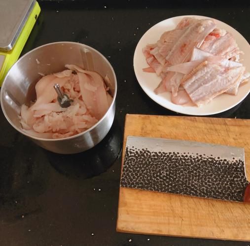 鲮鱼丸子怎么做才弹牙_正宗顺德做法-第1张图片-山城妙识 鲮鱼丸子怎么做才弹牙_正宗顺德做法-第1张图片-山城妙识