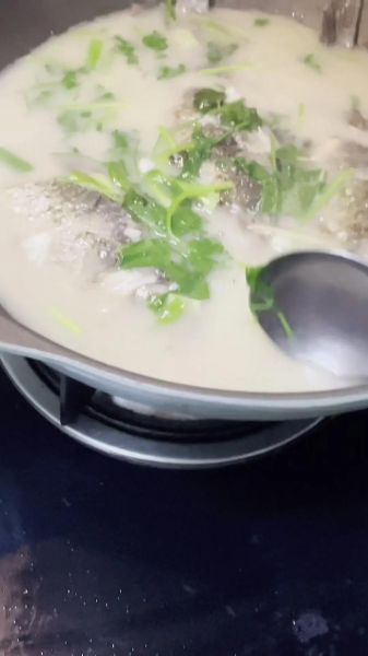 鲫鱼汤怎么做_鲫鱼汤做法大全-第2张图片-山城妙识 鲫鱼汤怎么做_鲫鱼汤做法大全-第2张图片-山城妙识