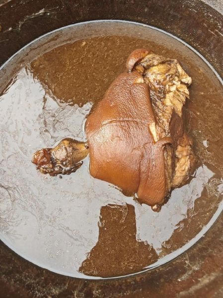 清炖猪肘子怎么做_清炖猪肘子去腥窍门-第2张图片-山城妙识 清炖猪肘子怎么做_清炖猪肘子去腥窍门-第2张图片-山城妙识