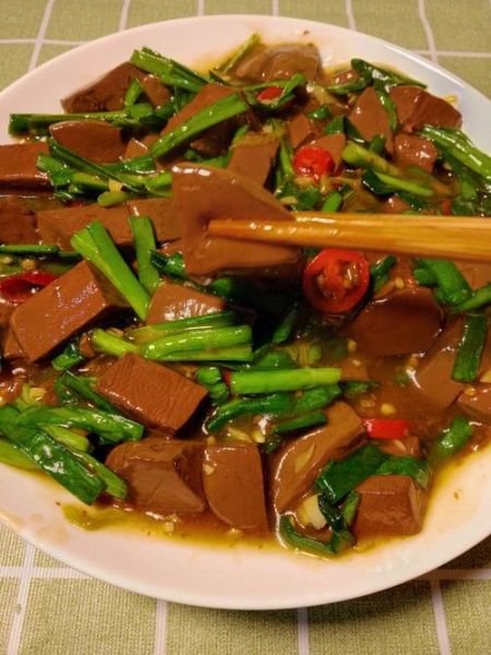 鸭血炒韭菜怎么做_鸭血炒韭菜热量高吗-第3张图片-山城妙识 鸭血炒韭菜怎么做_鸭血炒韭菜热量高吗-第3张图片-山城妙识