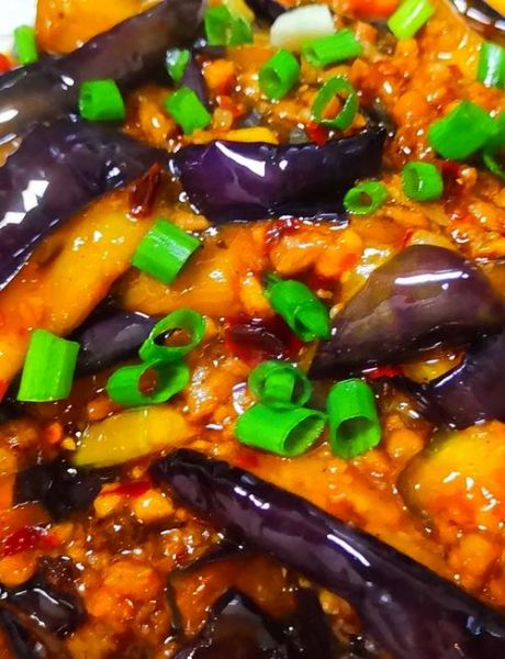 油焖茄子怎么烧才好吃_油焖茄子要不要先油炸-第1张图片-山城妙识 油焖茄子怎么烧才好吃_油焖茄子要不要先油炸-第1张图片-山城妙识