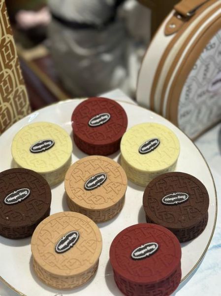 哈根达斯金尊月饼多少钱一盒_哈根达斯金尊月饼好吃吗-第1张图片-山城妙识 哈根达斯金尊月饼多少钱一盒_哈根达斯金尊月饼好吃吗-第1张图片-山城妙识