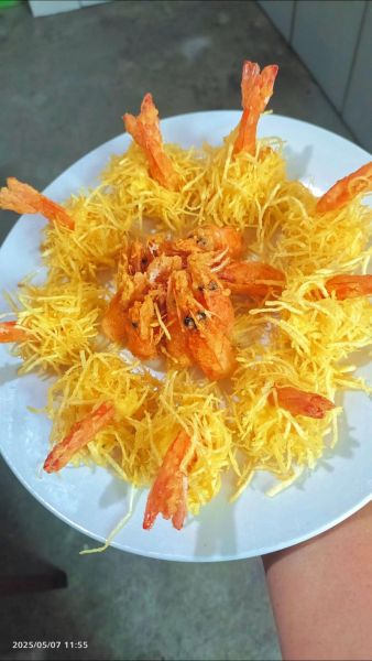 金丝虾球怎么摆盘好看_金丝虾球创意盘式教程-第1张图片-山城妙识