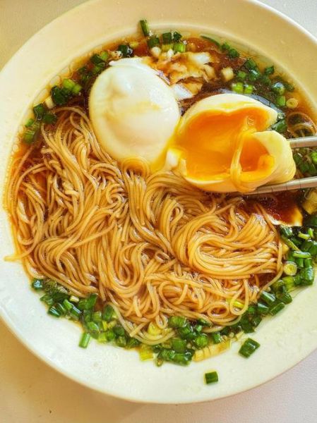 阳春面怎么做_阳春面汤头怎么熬-第3张图片-山城妙识 阳春面怎么做_阳春面汤头怎么熬-第3张图片-山城妙识