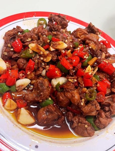 鸭肉怎么炒好吃又嫩_鸭肉炒之前怎么处理-第1张图片-山城妙识 鸭肉怎么炒好吃又嫩_鸭肉炒之前怎么处理-第1张图片-山城妙识