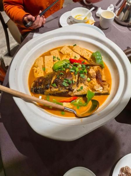 鲤鱼炖豆腐怎么炖才好吃_鲤鱼炖豆腐的正确做法-第2张图片-山城妙识 鲤鱼炖豆腐怎么炖才好吃_鲤鱼炖豆腐的正确做法-第2张图片-山城妙识