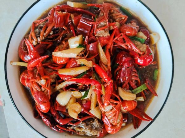 龙虾的做法最正宗的做法_如何挑选鲜活龙虾-第3张图片-山城妙识