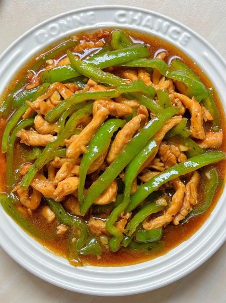 辣椒炒肉丝怎么炒才嫩_家常做法窍门-第2张图片-山城妙识