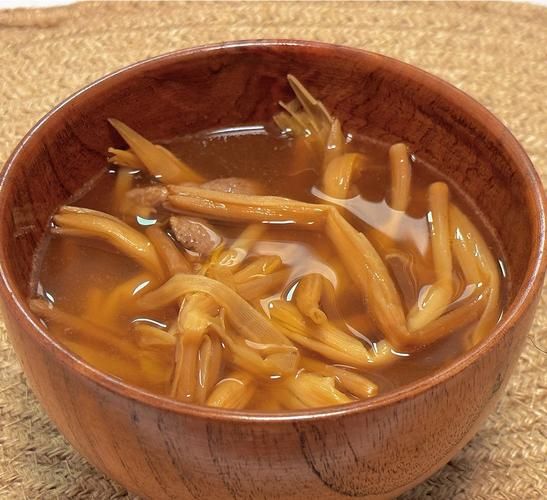 黄花菜瘦肉汤的做法窍门_黄花菜怎么炖不苦-第1张图片-山城妙识