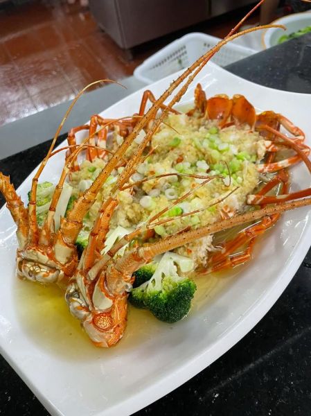 龙虾怎么做才好吃_清蒸还是蒜蓉更香-第1张图片-山城妙识 龙虾怎么做才好吃_清蒸还是蒜蓉更香-第1张图片-山城妙识