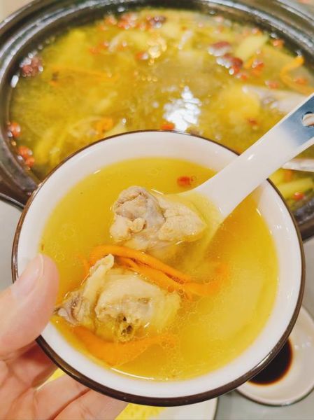 老母鸡汤怎么炖下奶_下奶老母鸡汤做法-第1张图片-山城妙识 老母鸡汤怎么炖下奶_下奶老母鸡汤做法-第1张图片-山城妙识