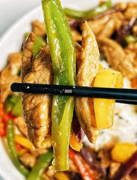 黑椒牛排盖饭怎么做_黑椒牛排盖饭热量高吗-第1张图片-山城妙识