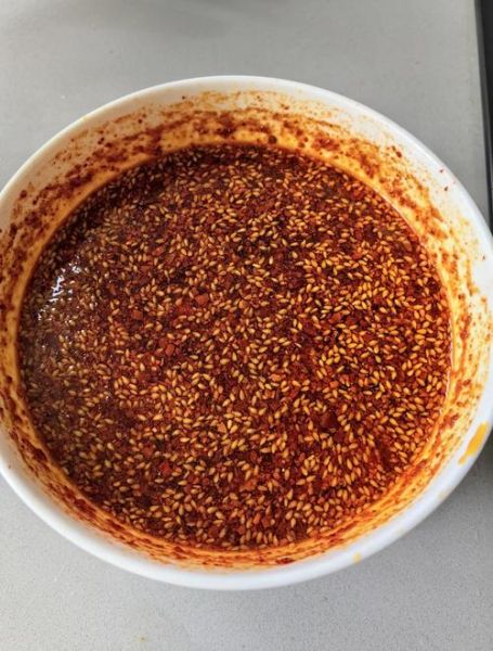 辣椒油最简单的做法_怎么做又香又辣-第1张图片-山城妙识