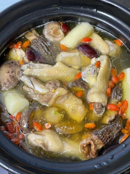 鸡汤要怎么炖_鸡汤炖多久最好喝-第1张图片-山城妙识