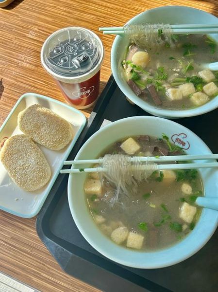 鸭血粉丝汤的家常做法_鸭血粉丝汤怎么做好吃-第3张图片-山城妙识 鸭血粉丝汤的家常做法_鸭血粉丝汤怎么做好吃-第3张图片-山城妙识