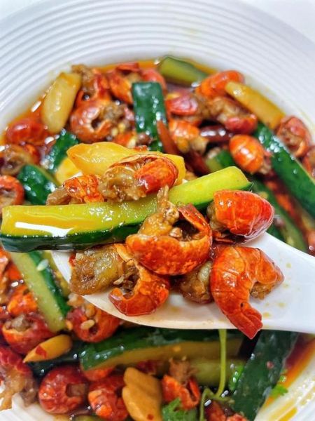 辣炒龙虾尾怎么做_辣炒龙虾尾家常做法-第3张图片-山城妙识 辣炒龙虾尾怎么做_辣炒龙虾尾家常做法-第3张图片-山城妙识