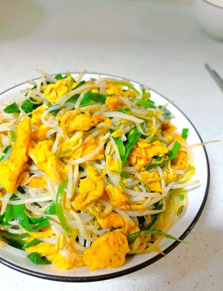 韭菜炒绿豆芽怎么炒才脆_韭菜炒绿豆芽要不要焯水-第1张图片-山城妙识 韭菜炒绿豆芽怎么炒才脆_韭菜炒绿豆芽要不要焯水-第1张图片-山城妙识